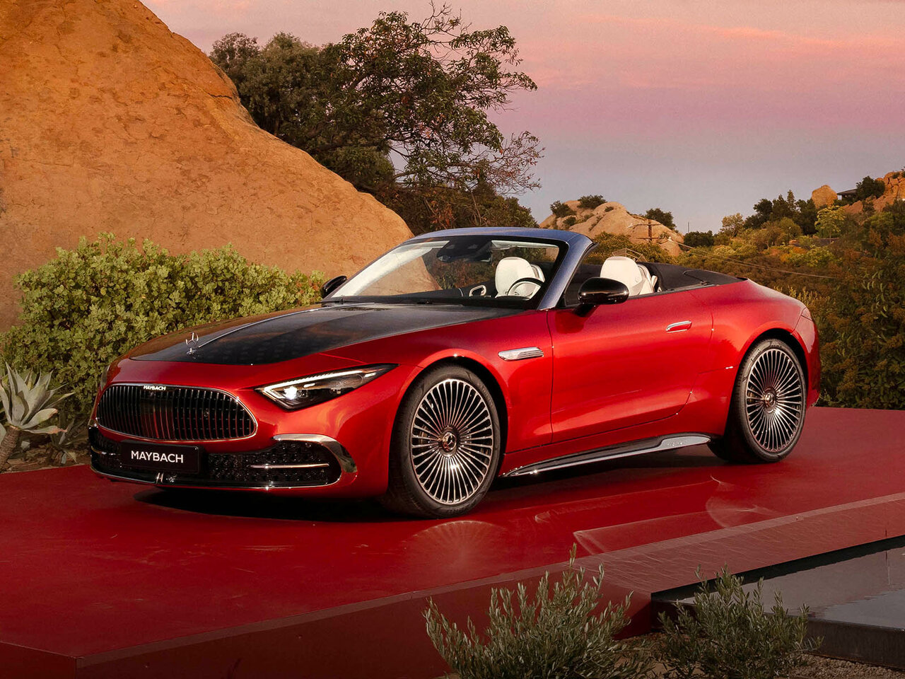 Сравнение Ferrari 208/308 208 GTS и Mercedes-Benz Maybach SL по ...