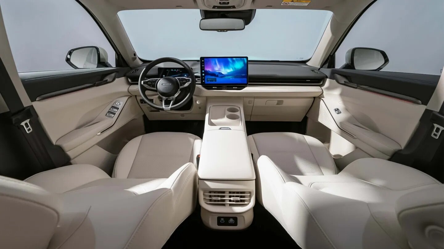 Рассекречен интерьер обновлённого кроссовера Haval H6