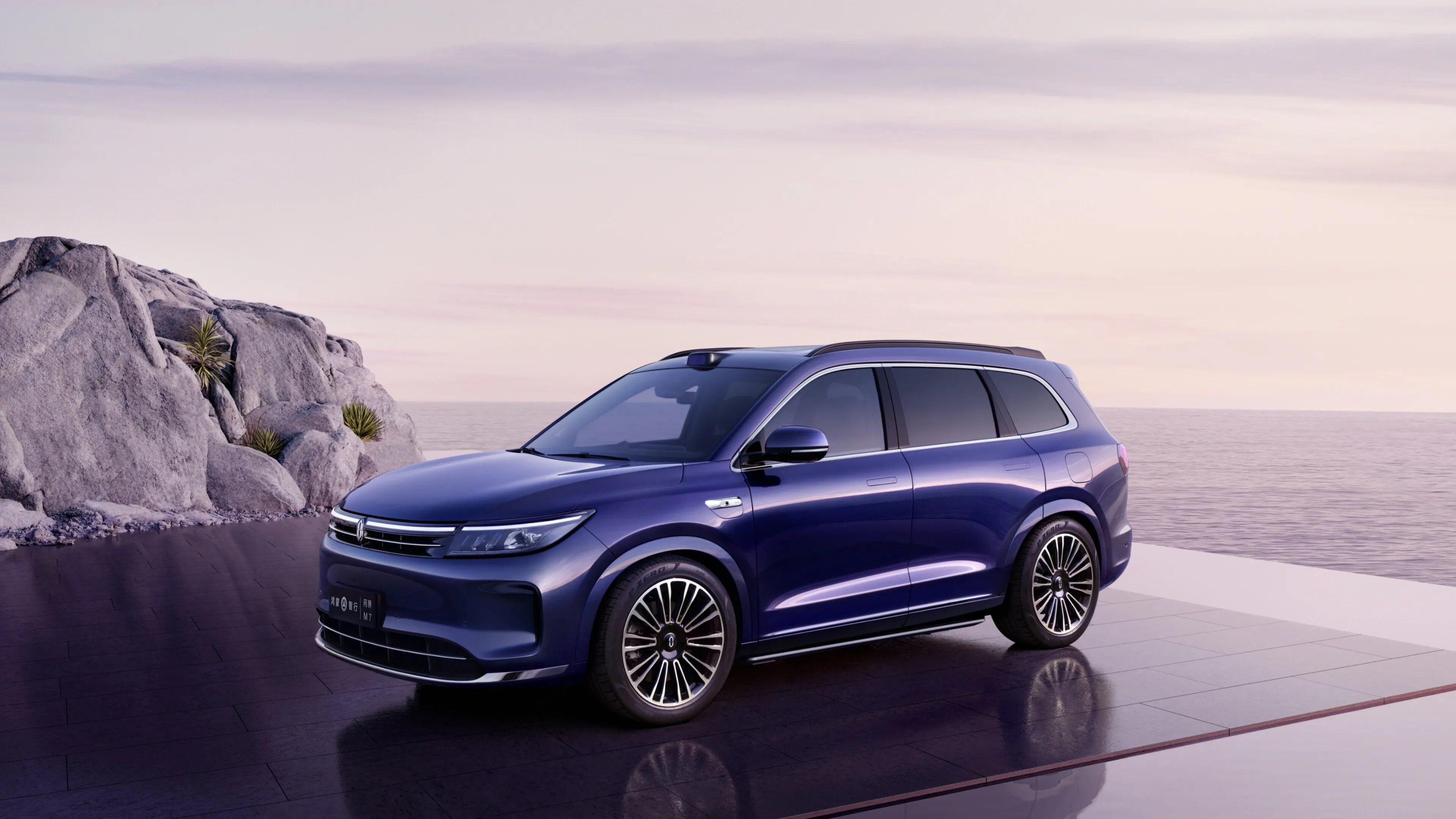 Обновлённый до версии Ultra гибридный кроссовер Aito M7 поступил в продажу по цене от 41 тысячи ...