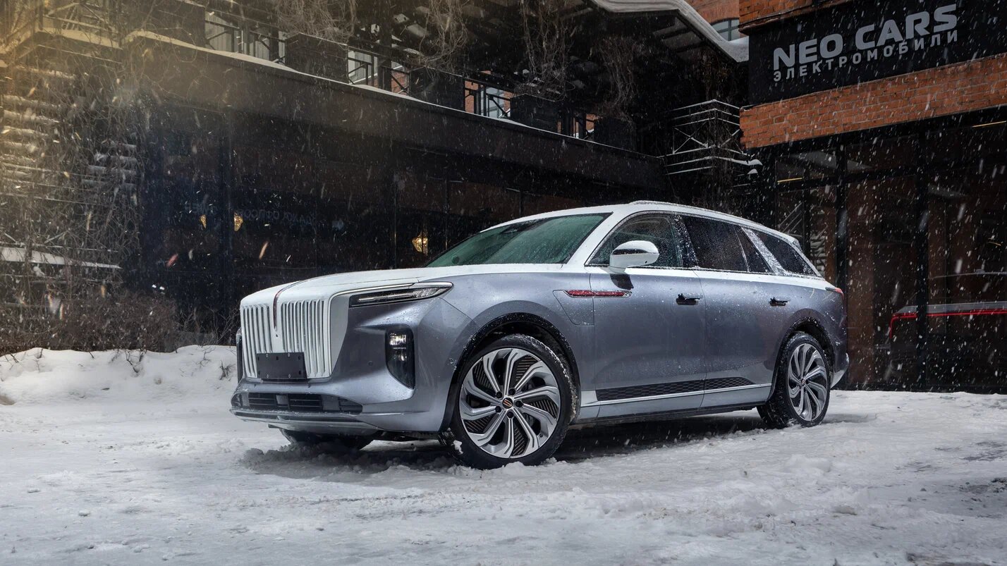 Обзор и тест седана Hongqi E-QM5