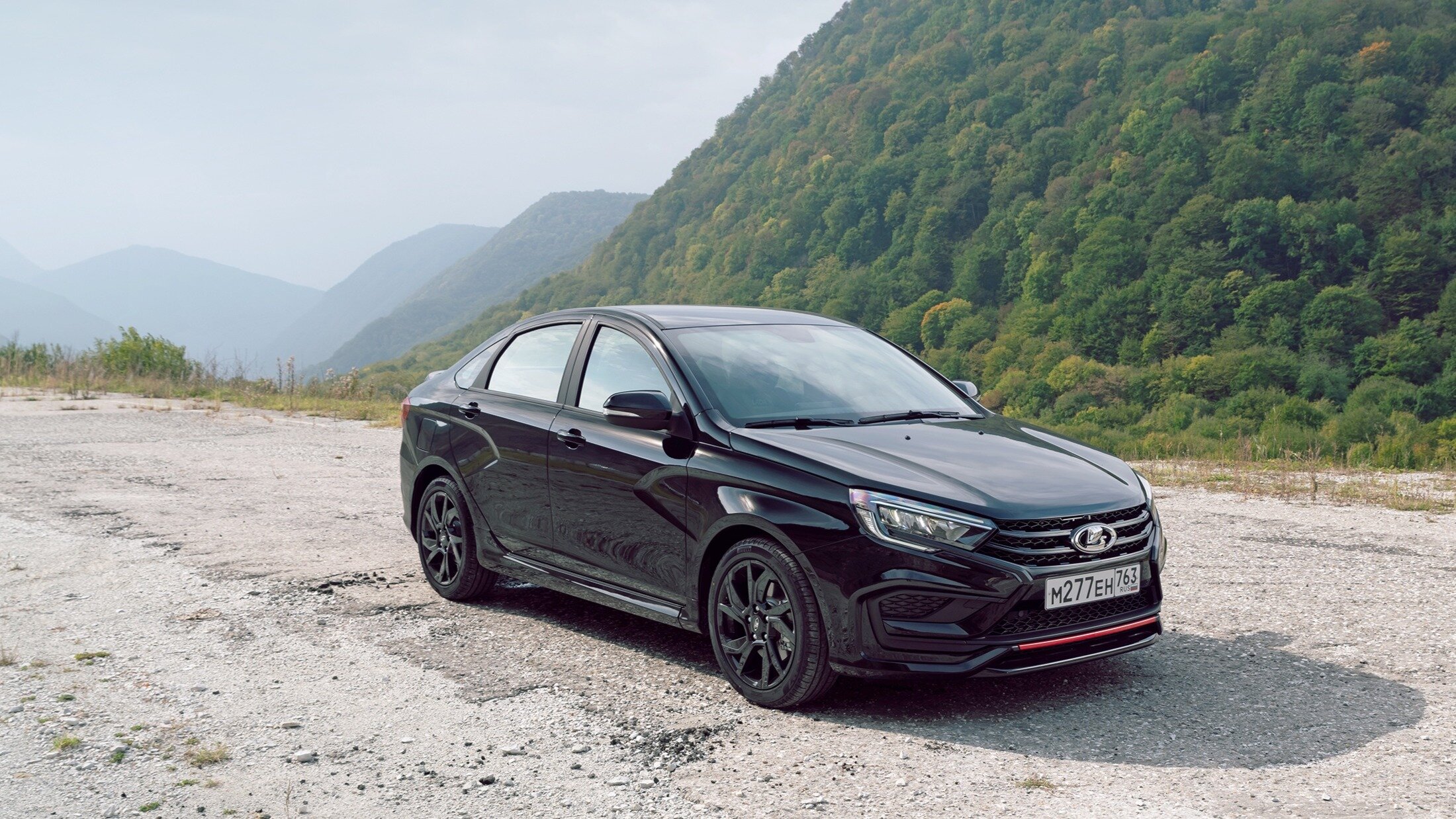 Стали известны цены седана Lada Vesta Sportline