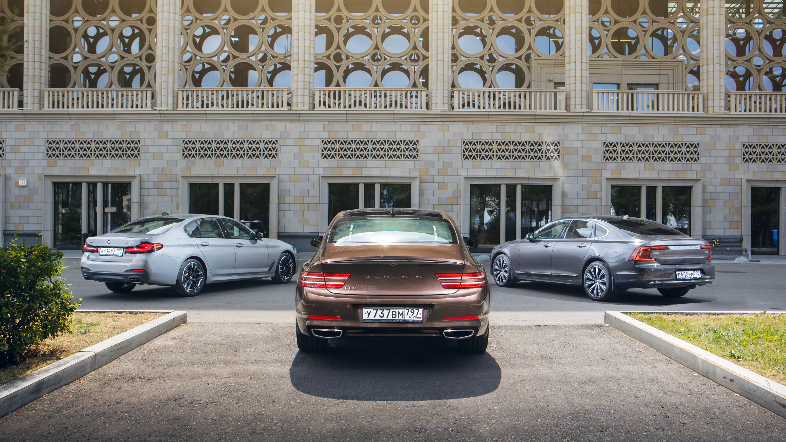 Товарное соседство. BMW 5 серии, Genesis G80 и Volvo S90: сравнительный тест