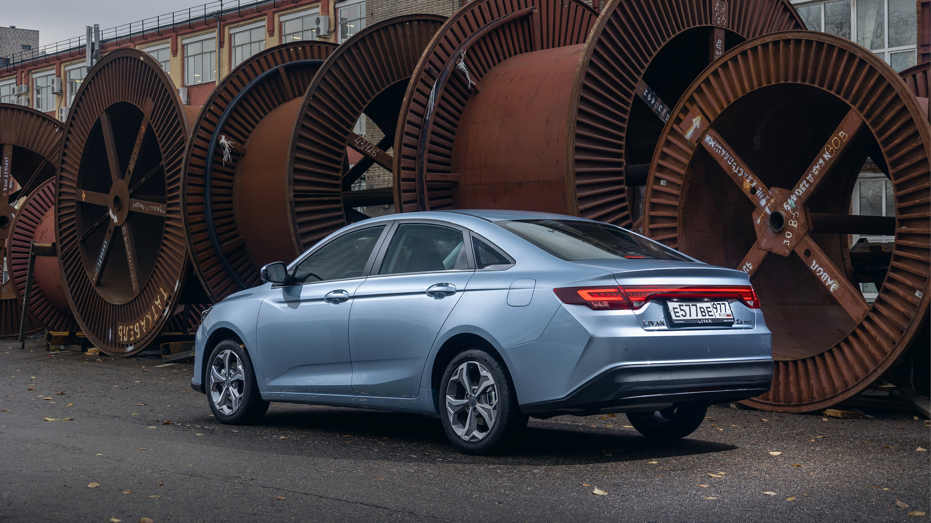 Обзор и тест седана Ливан S6 про