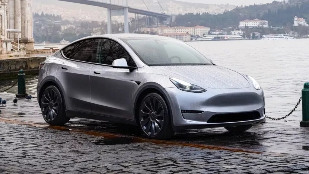 Tesla Model Y снова стала самым продаваемым автомобилем Европы