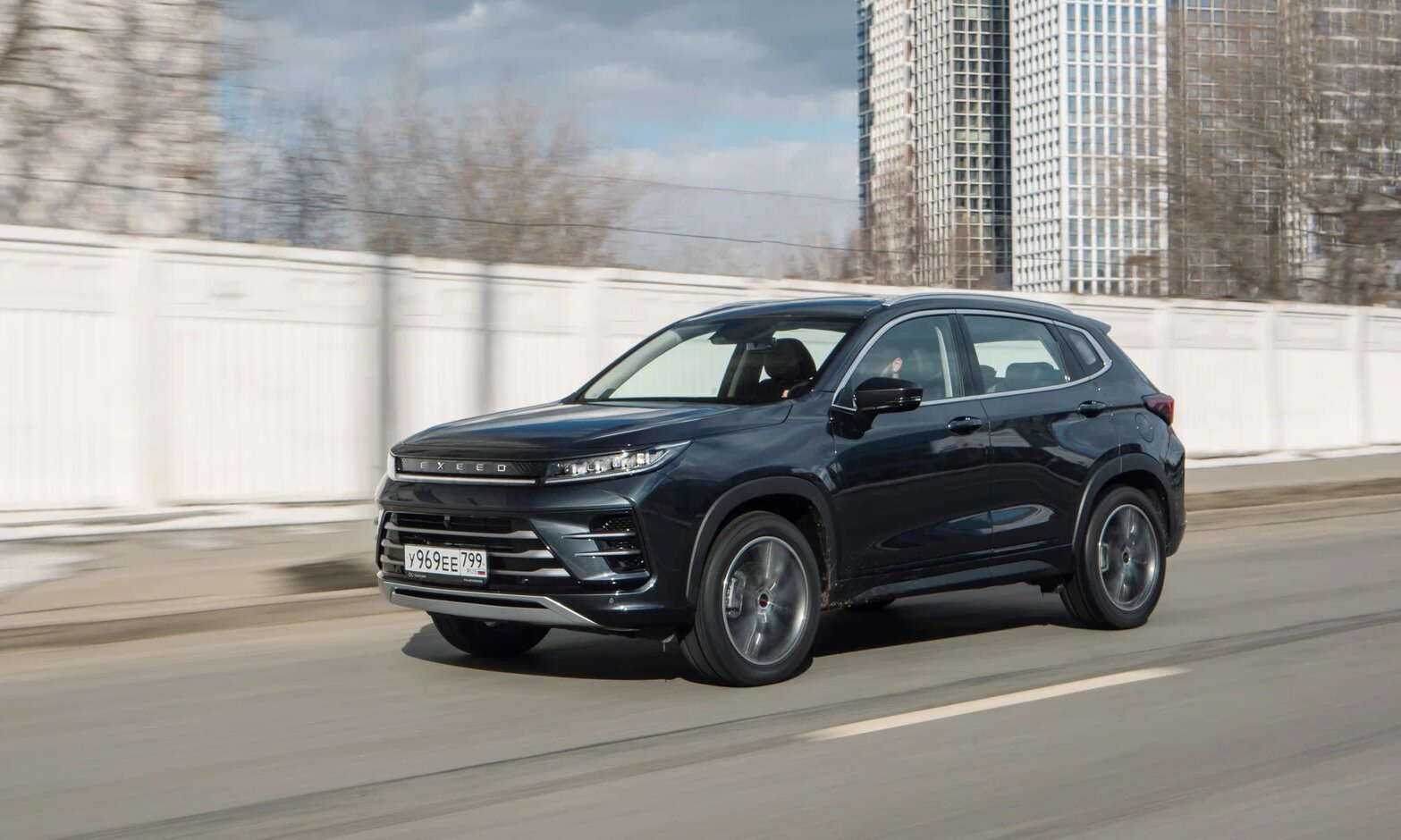 Стала известна цена полноприводного Exeed LX для России