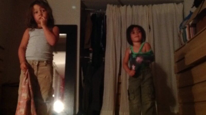 getting dressed by themselves - Смотреть онлайн в поиске Яндекса по Видео