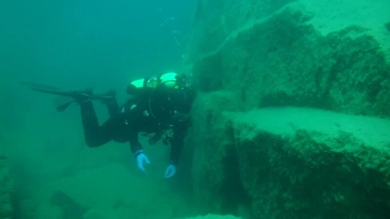 Lake Superior Scuba Divers Looking for Rock Snot - Смотреть онлайн в ...