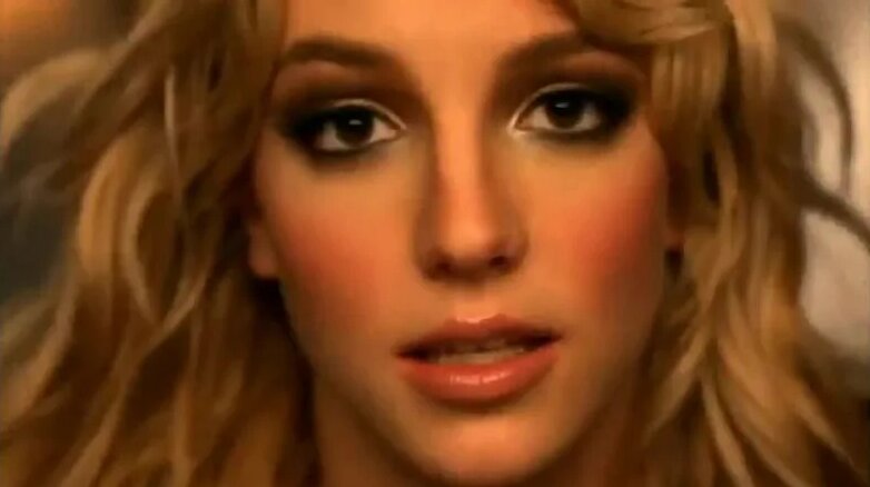 Britney Spears - Overprotected (2002) Official Music Video — Видео от ...