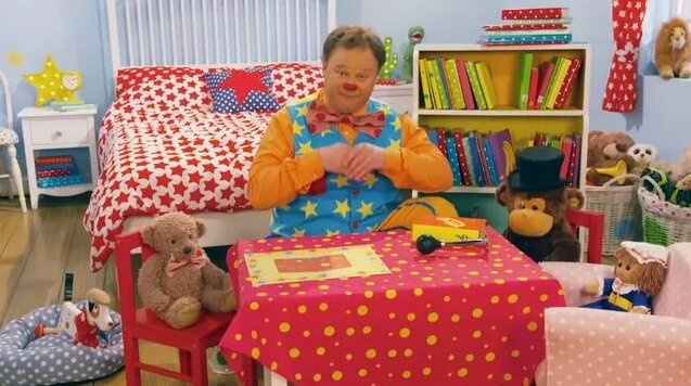 Mr Tumble in the library! | Mr Tumble and Friends - Смотреть онлайн в ...