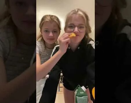 Teen girls playing | VK Live - Yandex Video aramada çevrimiçi izle