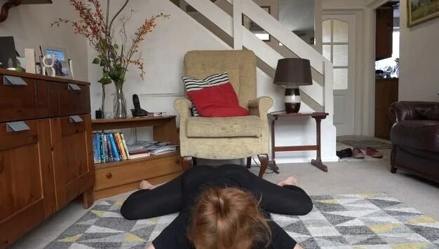 Stretching For Middle Splits | How To Get Your Box Splits | Side Split ...