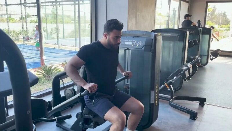 Machine Dips | Exercise Demo | Male - Yandex Video aramada çevrimiçi izle