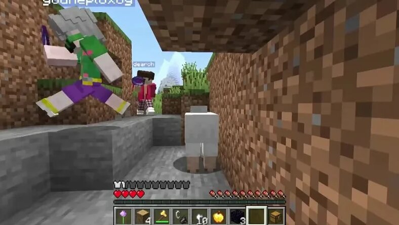 Майнкрафт Спидраннер против 10 Охотников, но Я Тайно Превращаюсь В Мобов! — Видео от FixEye ...