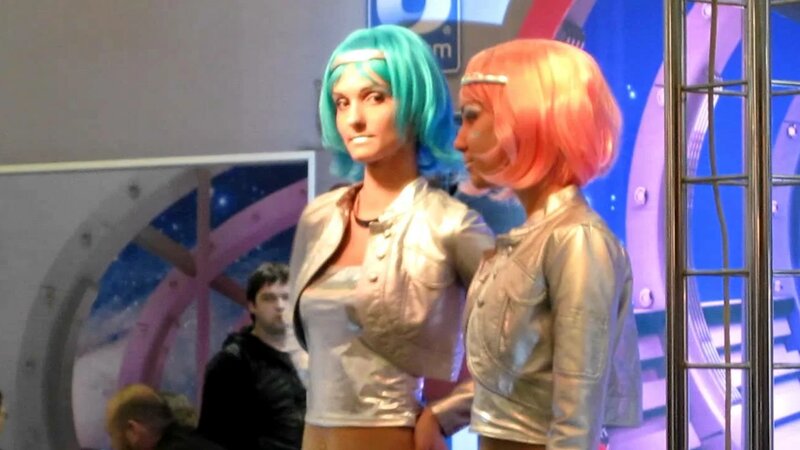 Stewardesses of the space liner - Fifth Element - Смотреть онлайн в ...