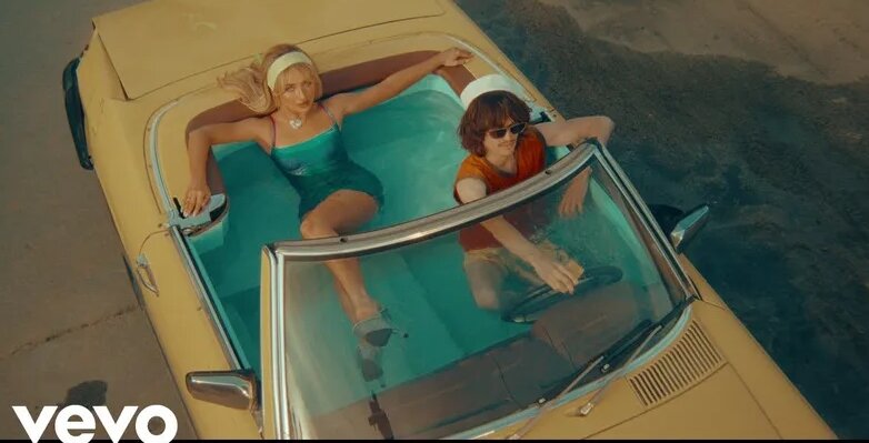 Sabrina Carpenter - Espresso (Music Video) — Видео от Vevo - Смотреть ...