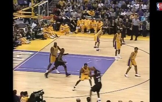 NBA Finals 2001 Game 2 Philadelphia 76ers vs Los Angeles Lakers Allen ...