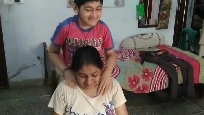 Mom son massaging in drawing room | a lot of fun - Yandex Video aramada ...