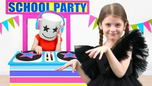 Eva Bravo Play | Eva and Wednesday Secret Rooms Compilation - Смотреть ...