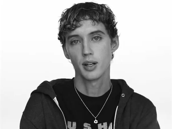 Troye Sivan - One of Your Girls (Official Video) — Видео от Energy Of ...