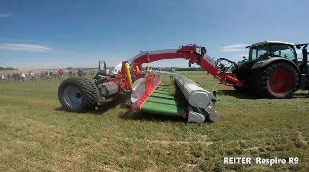 День поля ленточных валкообразователей Reiter Respiro R9, Kuhn Merge ...