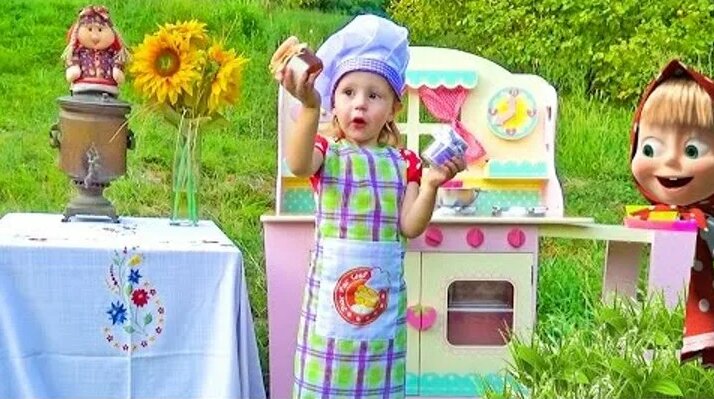 Видео Маша и Медведь Играем в новую кухню Masha and the Bear Игрушки для детей Мультфильм на ...