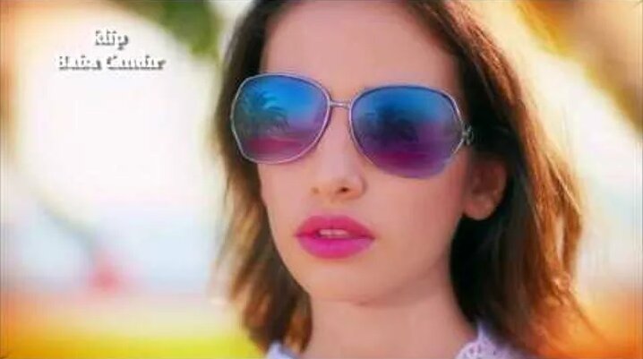 Видео Baba Candır Klip - Kırk Yılda Bir Gibisin | Emrah Karaduman ft ...