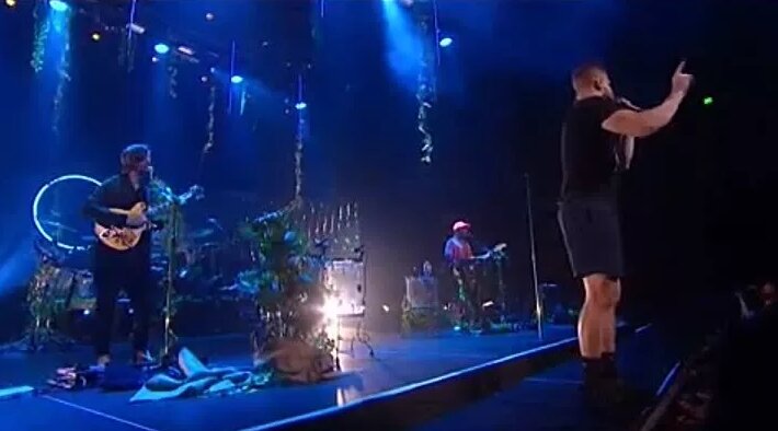 Видео Imagine Dragons - Bad Liar (Live from the Origins Experience ...