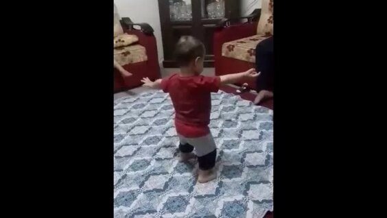 bilgisayar oynayan çocuk resmi: 393 video Yandex'te bulundu