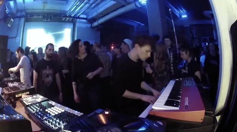 David August Boiler Room Berlin Live Set — Видео от DJ mix - Cercle ...