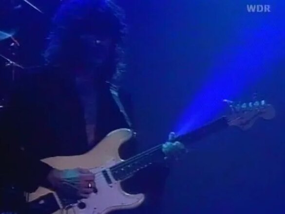 Ritchie Blackmores Rainbow- Ariel (voc.Doogie White, tv ) - Смотреть ...