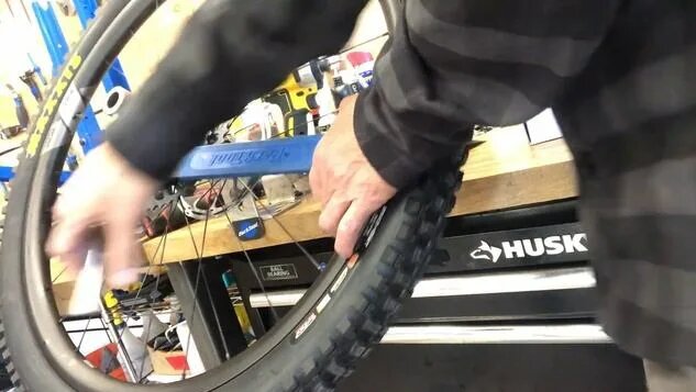 How To Remove And Install A SRAM Eagle Cassette On An XD Freehub ...