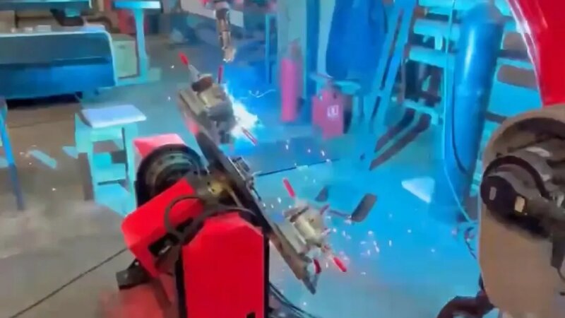 Роботы Redweld на производстве блочно-модульных зданий #shorts ...