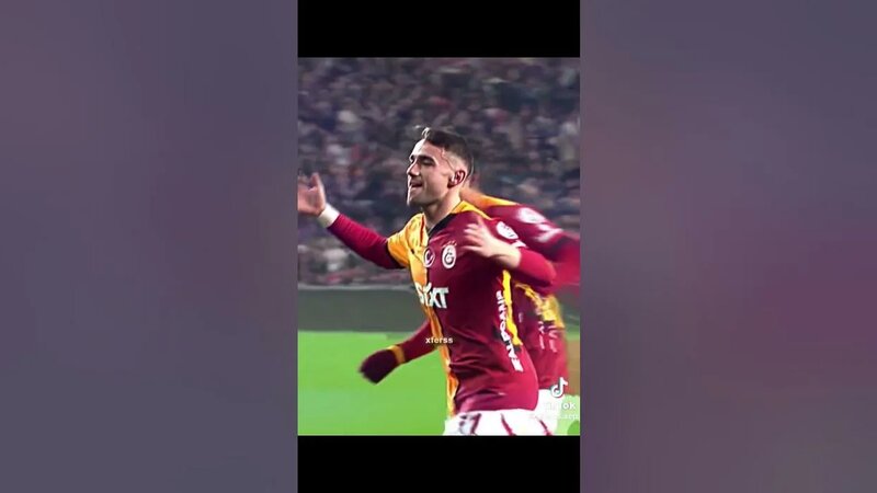 pode pode pode sentar #galatasaray #yunusakgün #erenelmalı # ...