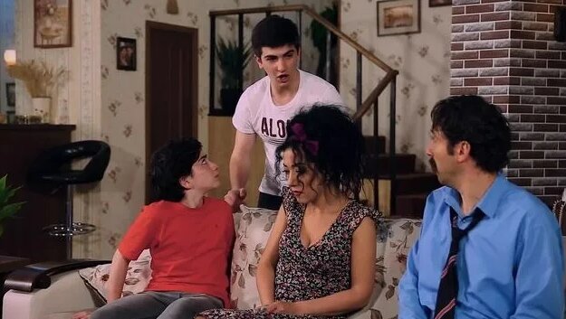Azizyanner 4 / Ազիզյանները 4 episode 22 - Смотреть онлайн в поиске ...