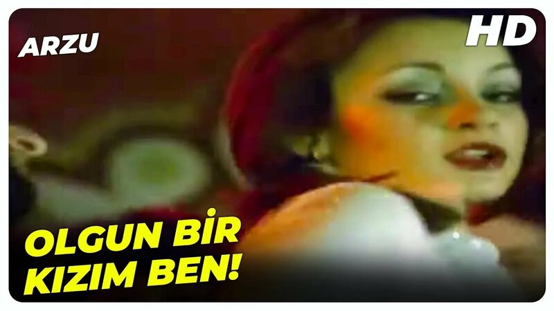 Arzu Türk Filmi - Arzu Gece Kulübünde Dağıtıyor! | Arzu Okay Eski Türk ...