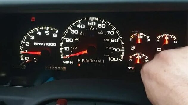 Панель приборов .Chevrolet Tahoe ( GMT 400 ). Dashboard Gmt400 ...