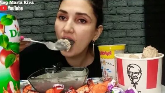 cr: Vlog Marta Riva/#mukbang #martariva #глина #мел - Смотреть онлайн в ...
