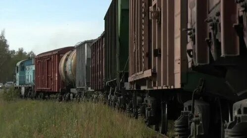 Тепловоз Тгм4-2701 с Товарными Вагонами - Смотреть онлайн в поиске ...