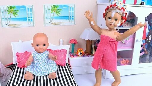 Mama and baby dolls family morning routine stories I PLAY Dolls ...