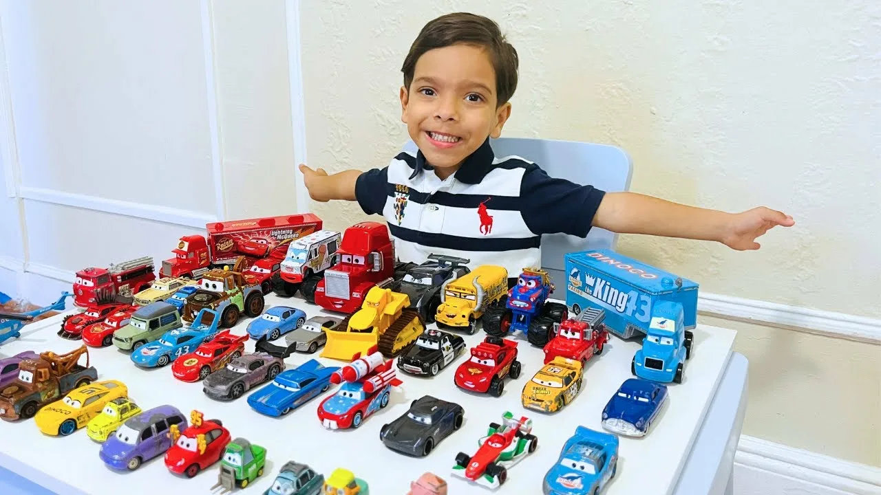 Playing with disney pixar cars lightning mcqueen tow mater disney cars toys toy cars cars movie