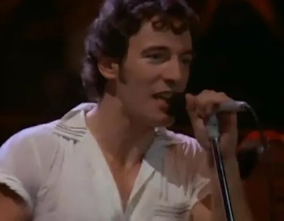 Bruce Springsteen - Dancing In the Dark (Official Video) — Видео от ...