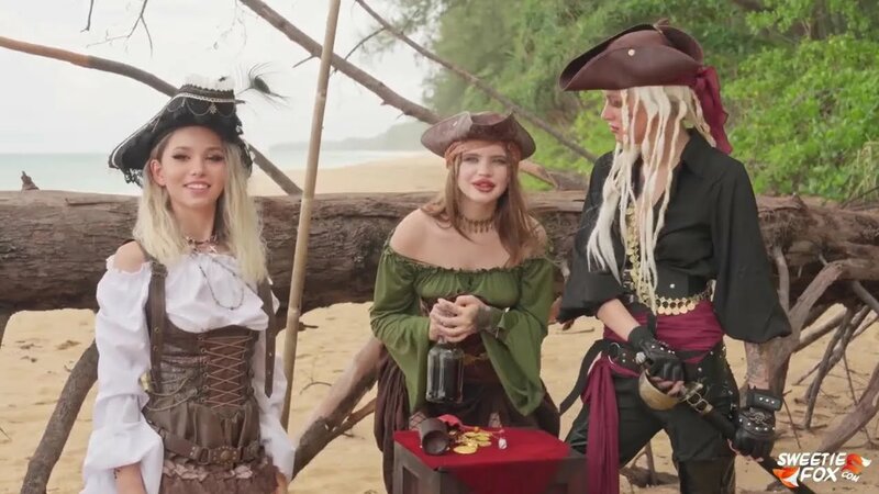Adventure Part IlI - Hole Of Glory (Sweetie Fox, Diana Rider, ArinaFox ...