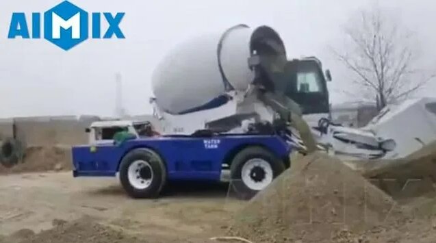 Aimix Автобетоносмеситель с самозагрузкой на работе - Смотреть онлайн в ...