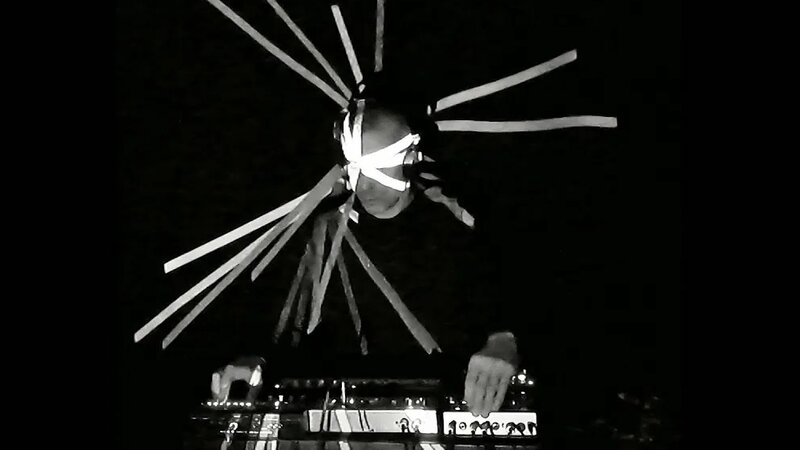 Electropop routine, one take no daw live at -1 recording studios ...