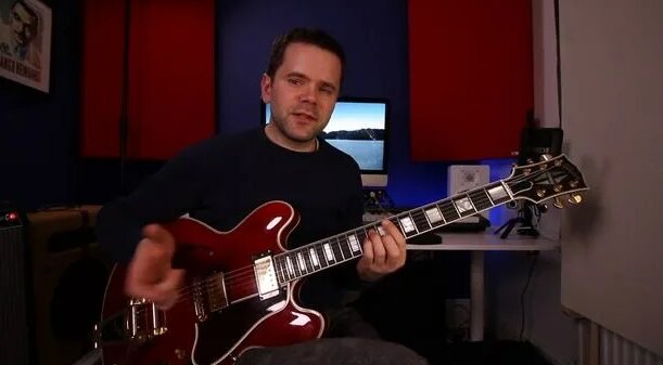 Caravan jazz standard chords and harmony lesson? - Смотреть онлайн в ...