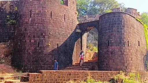 Redi Fort, Goa, India - Смотреть онлайн в поиске Яндекса по Видео