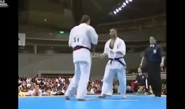 Каратэ киокушинкай бои -- лечи курбанов брутальное карате нулевых ...