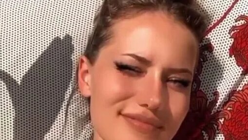 Dul Bir Kadın Türk Filmi | Suna, Ergun'u En Yakın Arkadaşı İle Yakalıyor!