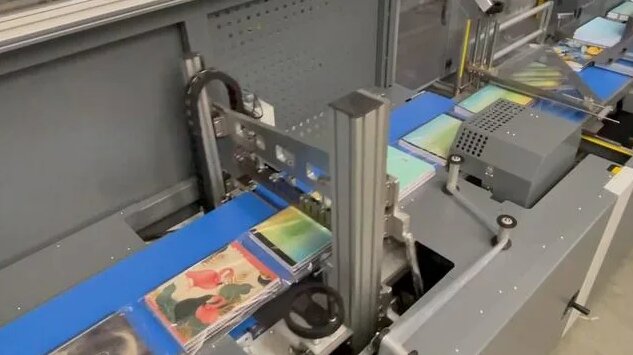 Stacked Notebook Packaging & Double Labeling | Impack ProMotion 40 ...