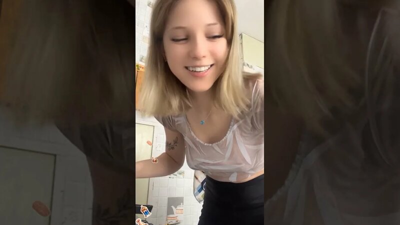 Cute girl vlog #38 #periscope #periscopelive #vlog #broadcast #stream #live #share #cute ...